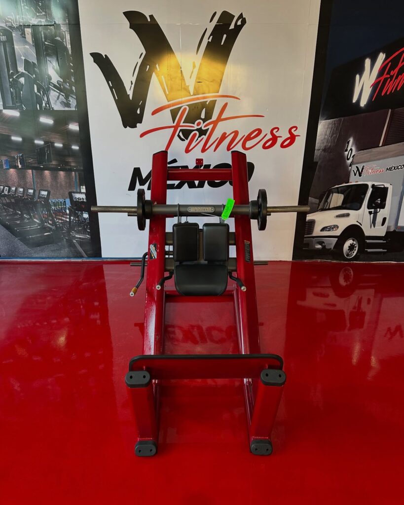 Precor Discovery Hack Squat – WFitnessMexico