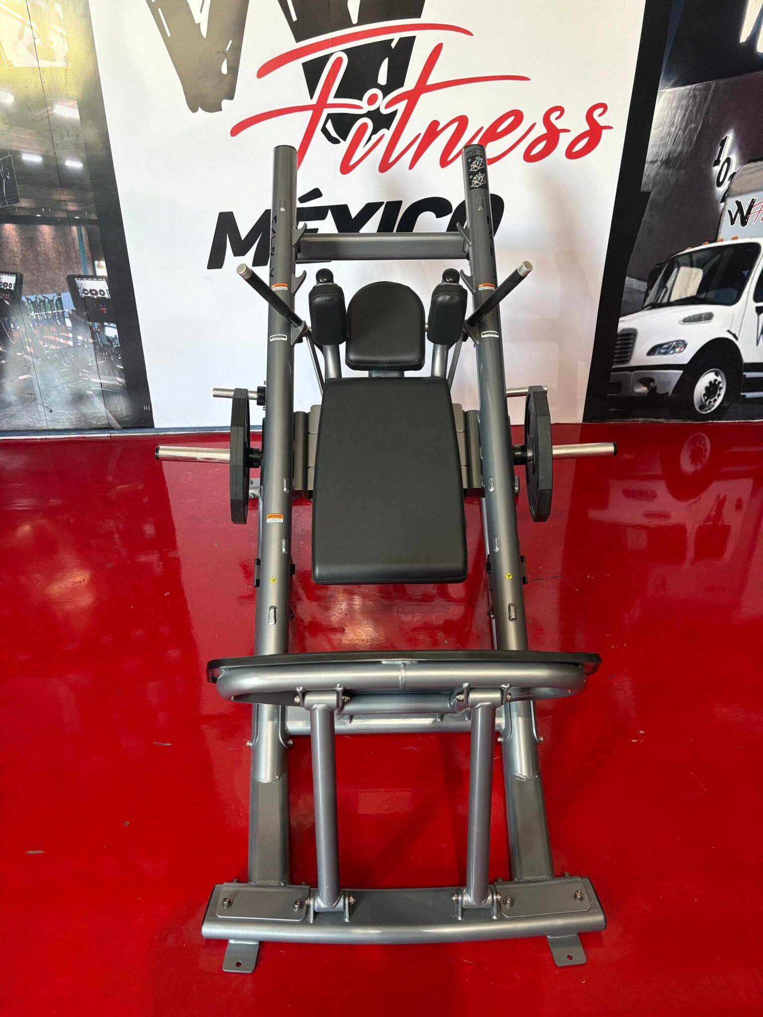 Matrix Aura Hack Squat – WFitnessMexico